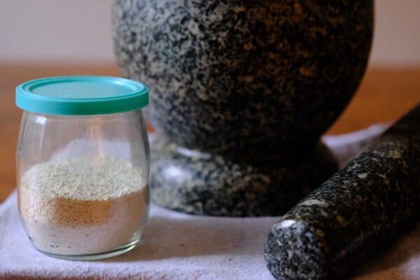 How to Make Thai Toasted Rice Powder (Khao Khua)